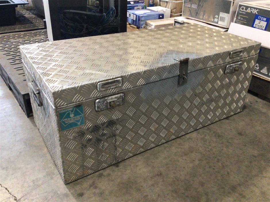 MW Sheetmetal Aluminium Checkerplate Toolbox Auction (0040-8015585 ...