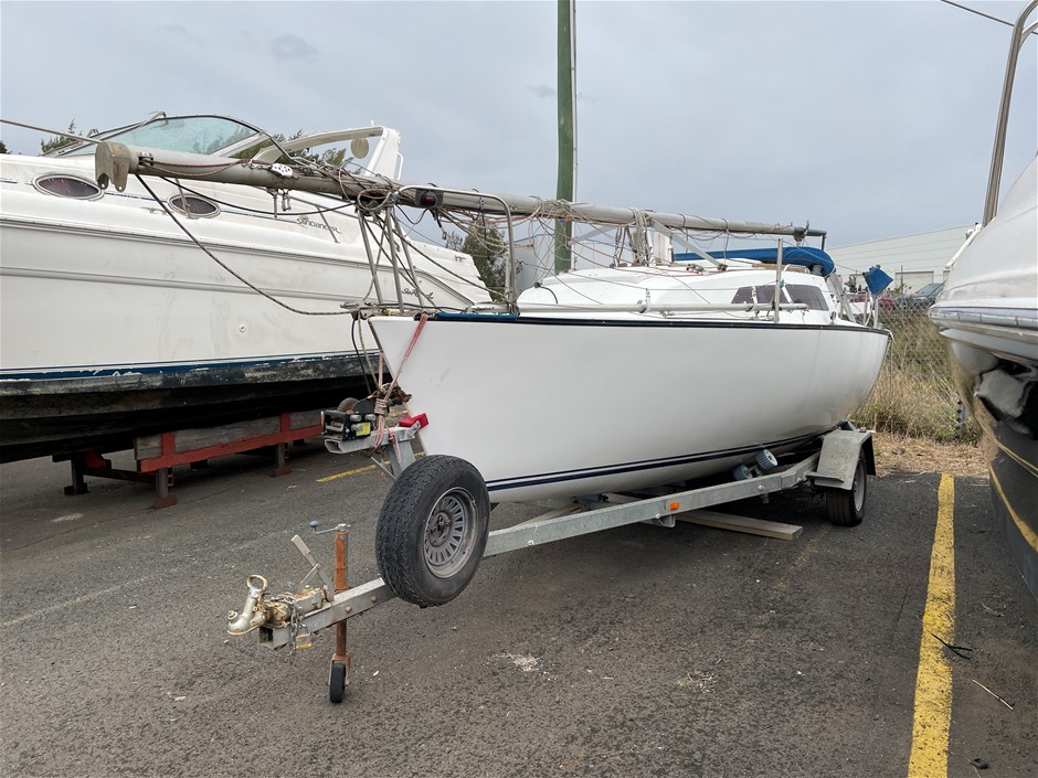 CASTLE 650 TRAILER SAILOR Auction (0001-10081045) | Grays Australia