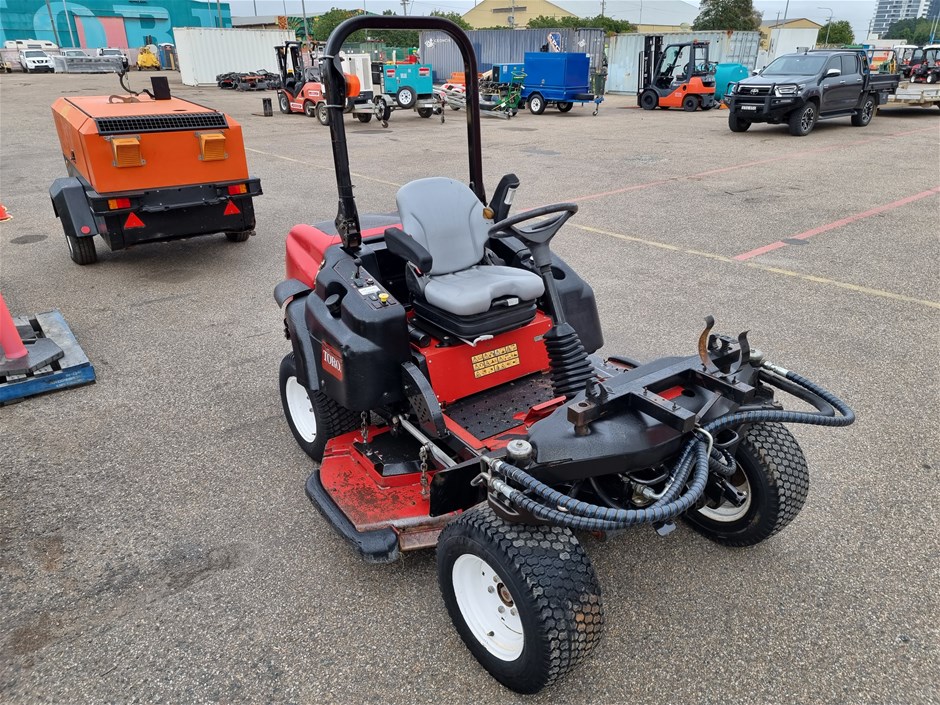Toro Groundsmaster 360 Quad-Steer 4WD Mower