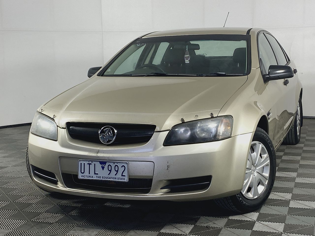 2007 Holden Commodore Omega VE Automatic Sedan Auction (0001-20059177 ...