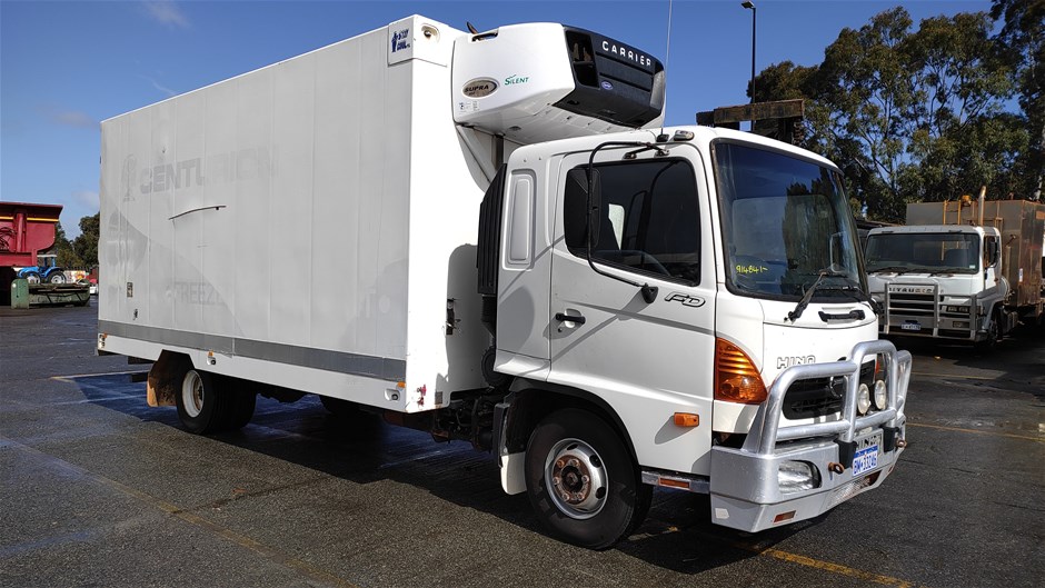 2006 Hino FD1J 4 x 2 Refrigerated Body Truck Auction (0005-9034676) | Grays Australia