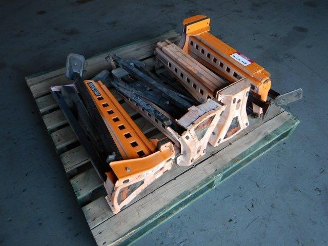 Triton Superjaws Portable Clamps Auction (0012-8015828) | Grays Australia