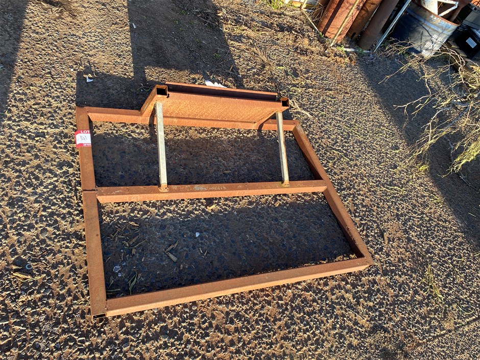 unknown Spreader bar to Suit Dingo Levelling Attachment Auction (0009 ...