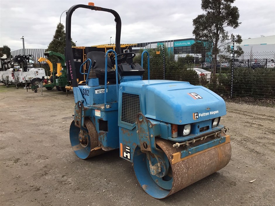 Caterpillar CB-224D Smooth Drum Roller, Techroad VMS Boards