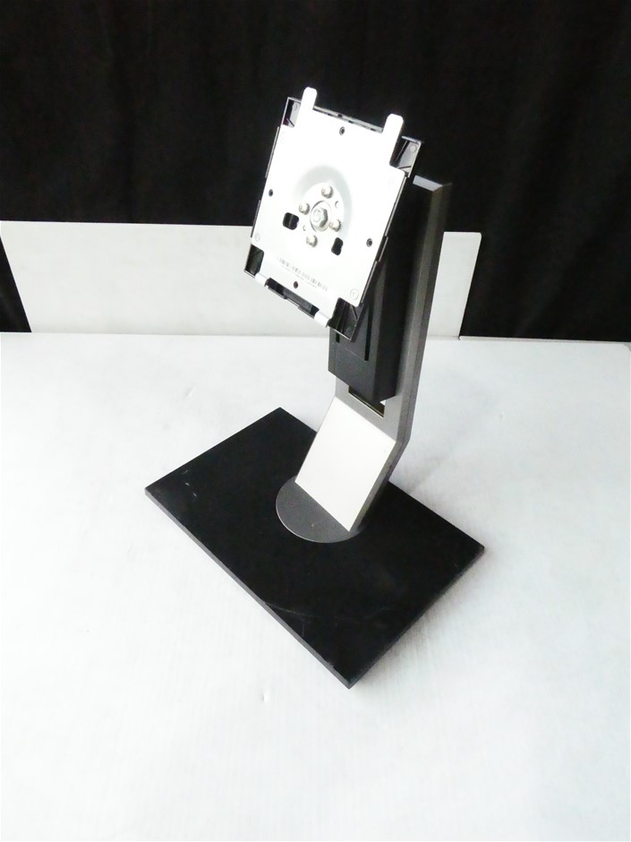 Dell Montor P2210F and stands Auction (0008-2546420) | Grays Australia