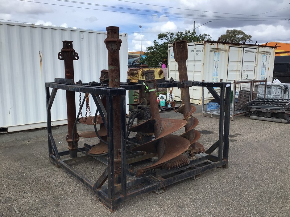 Digga PD18 Hydraulic Drive Head with Augers and Accessories Auction ...