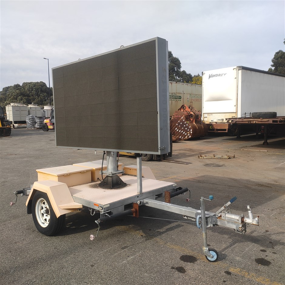 2016 L-BOND LEDSB Single Variable Message Sign Trailer Auction (0001 ...