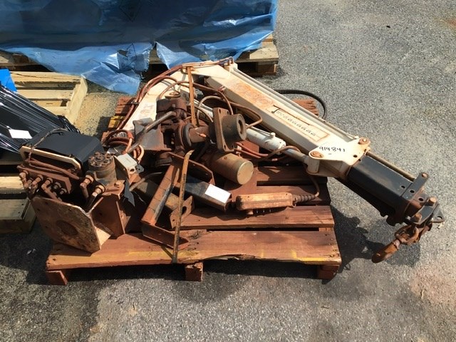 2007 Kevrek 1000 Hydraulic Crane with Ringfeders Tow Hitch Auction ...