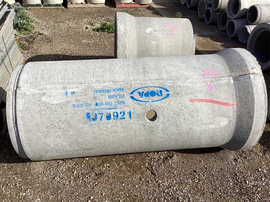 2 x Various Lengths Concrete Pipe Auction (0202-3023177) | Grays Australia