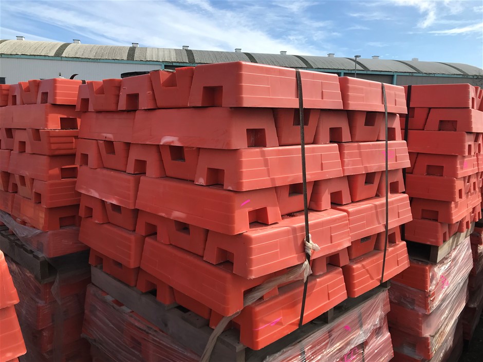 42 x Tempfence Plastic Covered Concrete Temporary Fence Bases Auction ...