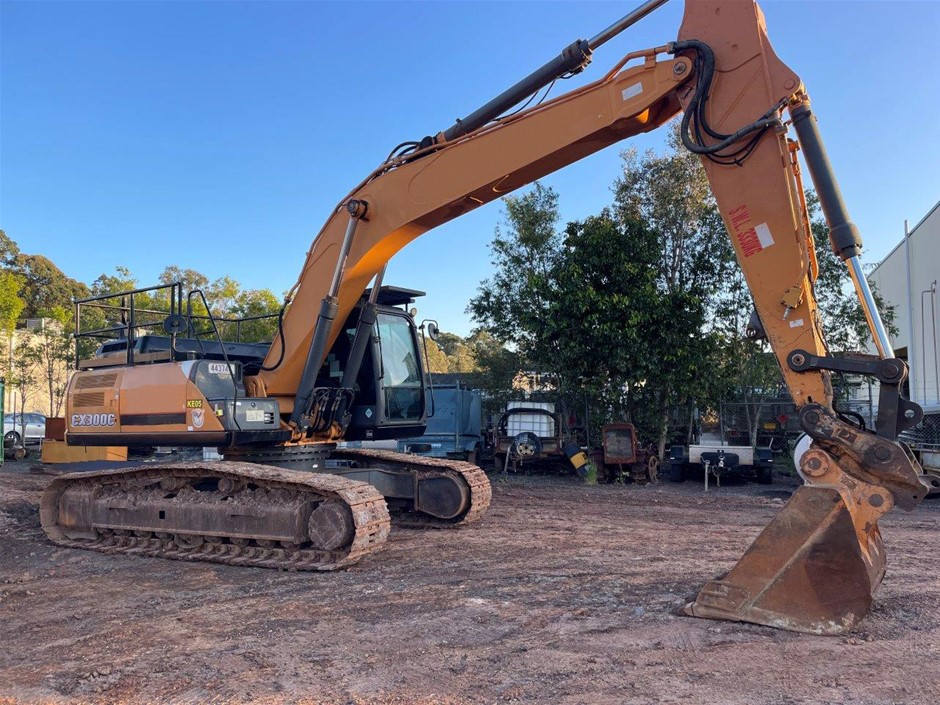 Circa 2012 Case CX300C Hydraulic Excavator Auction (0006-7041228 ...