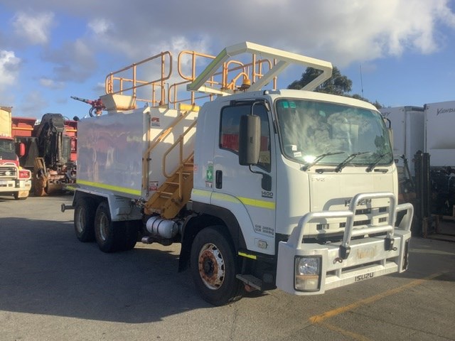 2012 Isuzu FH FVZ 6 x 4 Water Truck Auction (0002-9035116) | Grays ...