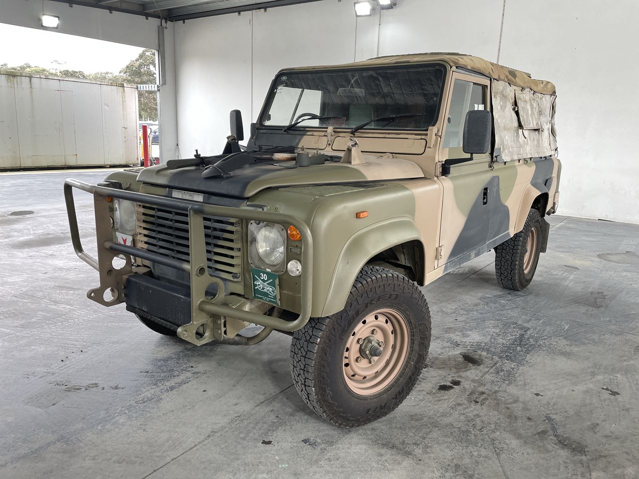 1990 Land Rover 110 Perentie (Custom) 4x4 Truck Manual Ute Auction ...