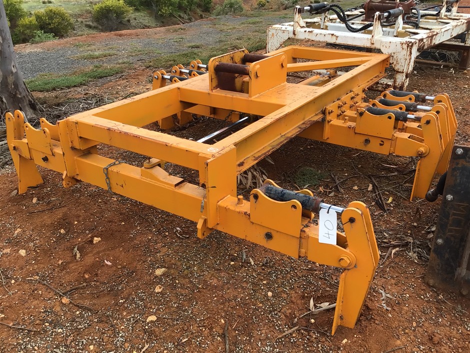 Steel Fabricated Railway Construction Attachment (Sleeper Lifter ...