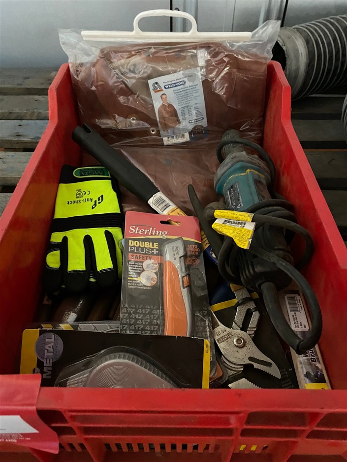 Tub of Workshop & Welding tools including, podger pin, welding jacket ...