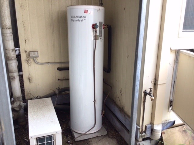 DynaHeat Gas Hot Water Unit Auction (0005-3023379) | Grays Australia