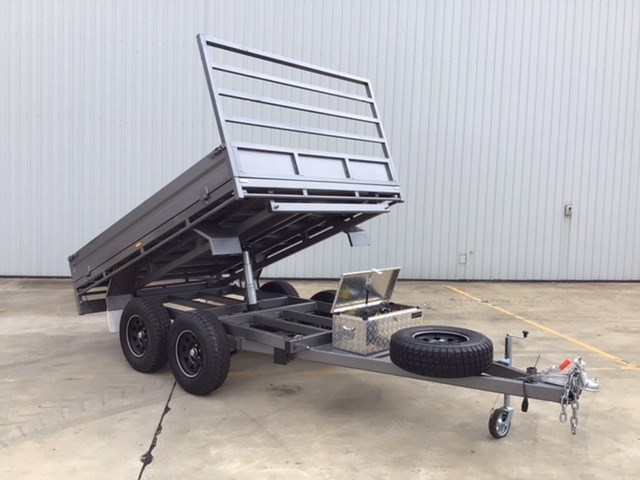 2022 Basic Trailers 10x7” Flat Top Tandem Tipper Trailer Auction (0145 ...