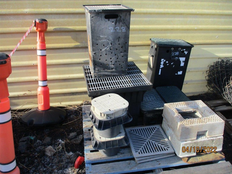 Assorted Pit Boxes and Grates Auction (0228-7041373) | Grays Australia