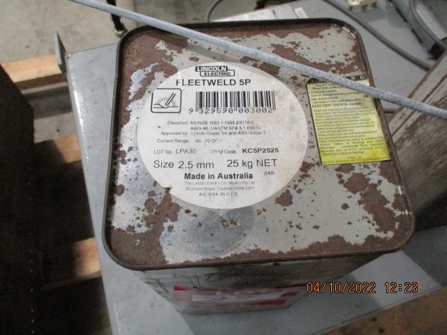 Metal Container Lincoln Electric Fleetweld 5P Rods Auction (0083 ...