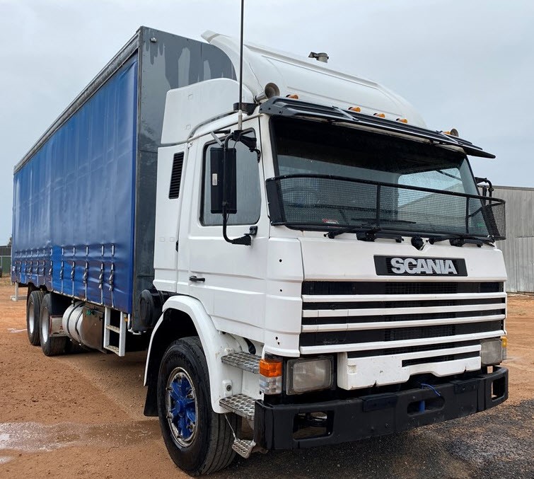 989 Scania P93 6 x 2 Curtainsider Rigid Truck Auction (0003-3022837 ...