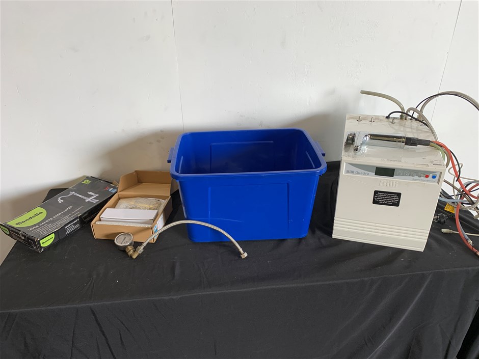 Billi Quadra Plus 9 XL & Pin Mixer + Accessories Auction (0009-7041713 ...
