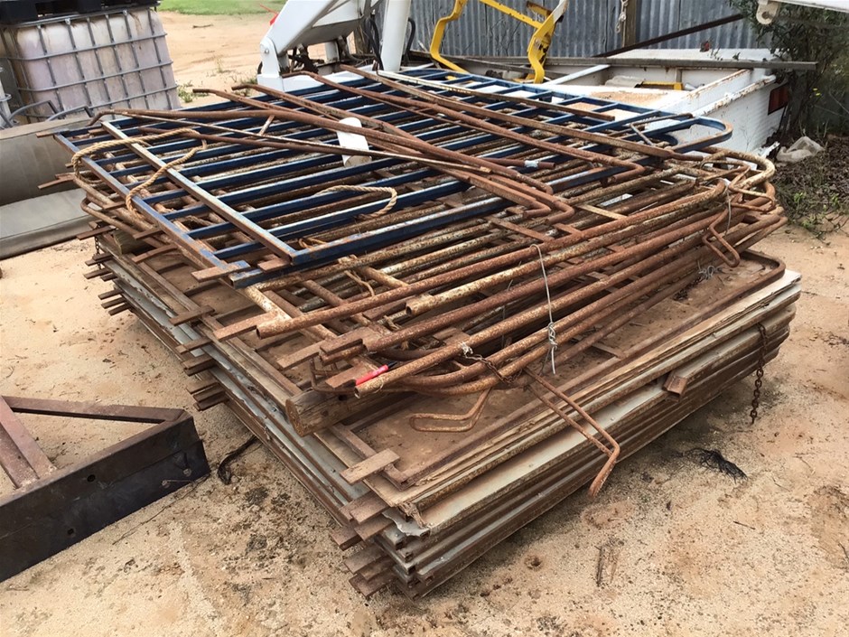 Quantity of Assorted Steel Truck/Trailer Gates Auction (0055-3022837 ...