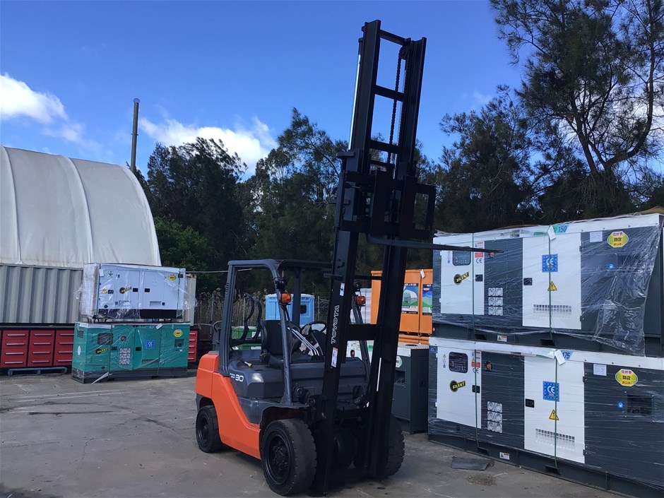 Toyota 32-8FG30 Counterbalance Forklift Auction (0015-5050692) | Grays ...