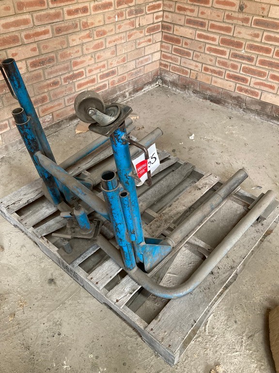 Truck Tyre Jack Auction (0055-5050725) | Grays Australia