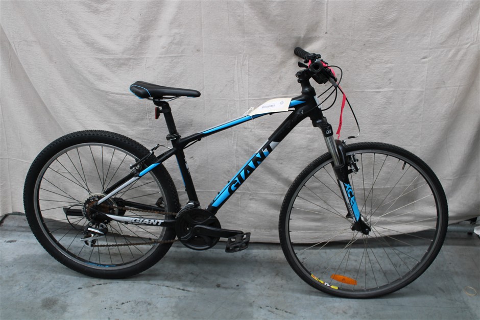 Mens Giant Mountain Bike Auction (0051-9036259) | Grays Australia