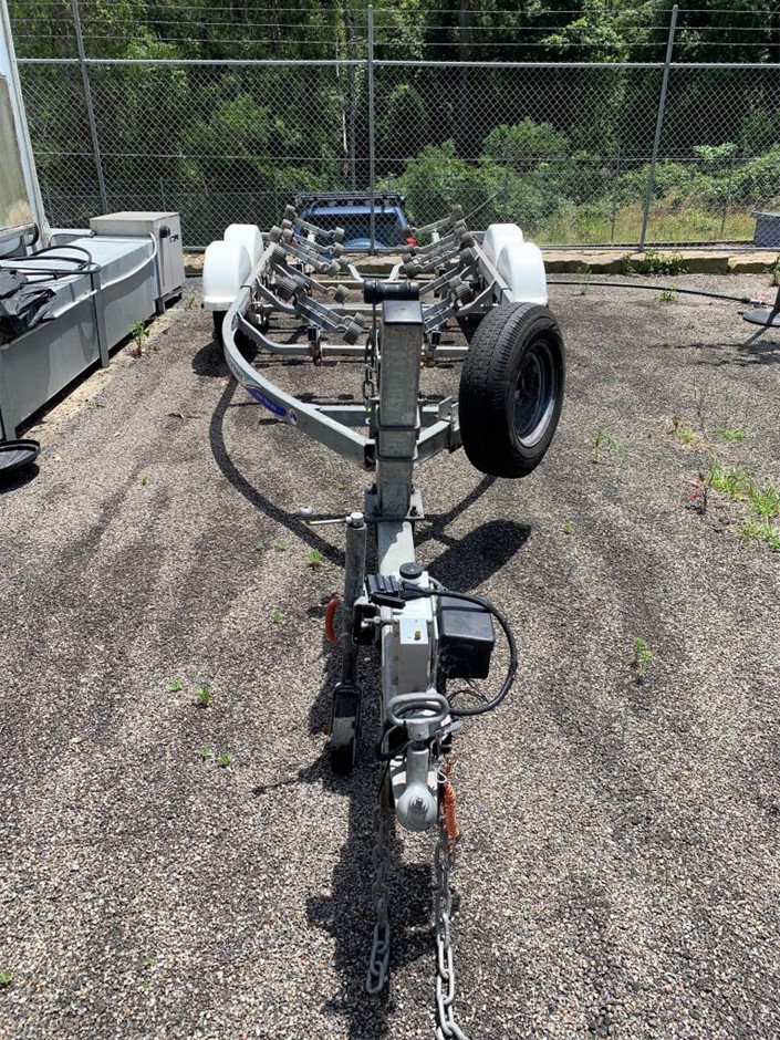 2015 Dunbier Dual Axle Galvanised Boat Trailer Auction (0007-5050829 ...