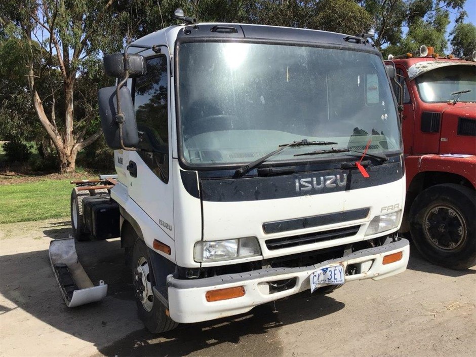 2005 Isuzu FRR 500 4 x 2 Cab Chassis Truck Auction (0004-3023793 ...
