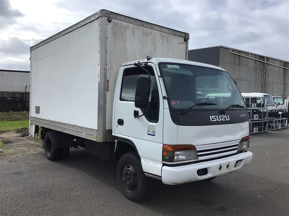 2002 Isuzu NPR 200 (4 x 2) Pantech Truck Auction (0001-3023834) | Grays Australia
