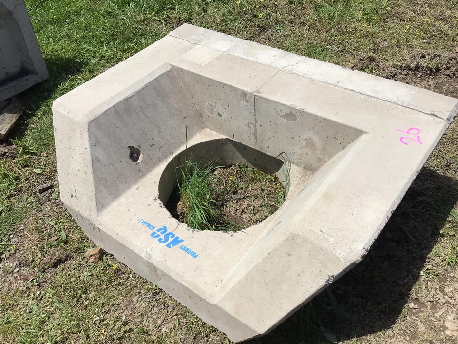 Concrete Wing Wall - ASQ Concrete Auction (0026-3023867) | Grays Australia