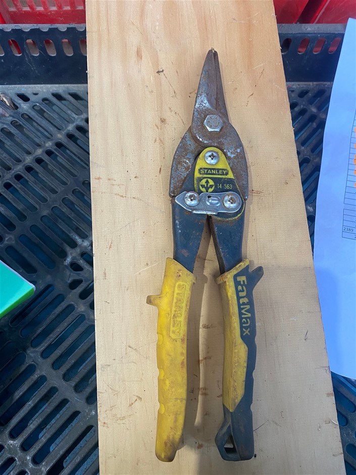 Stanley Aviation Straight Cut Tin Snip Auction (0080-3023937) | Grays ...