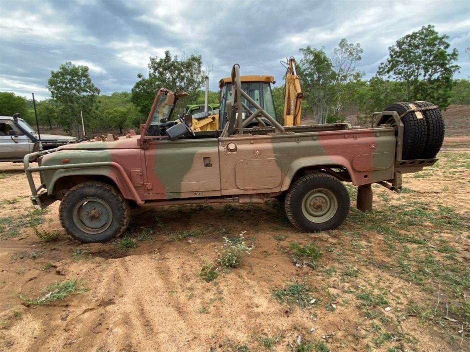 1991 Land Rover 110 4x4 RFSV Cargo Truck Auction (0005-8016456) | Grays ...