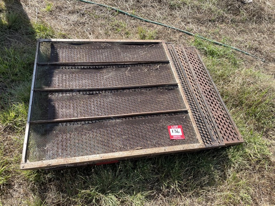 5x Sieves for 710 International Header Auction (0136-5050898) | Grays ...