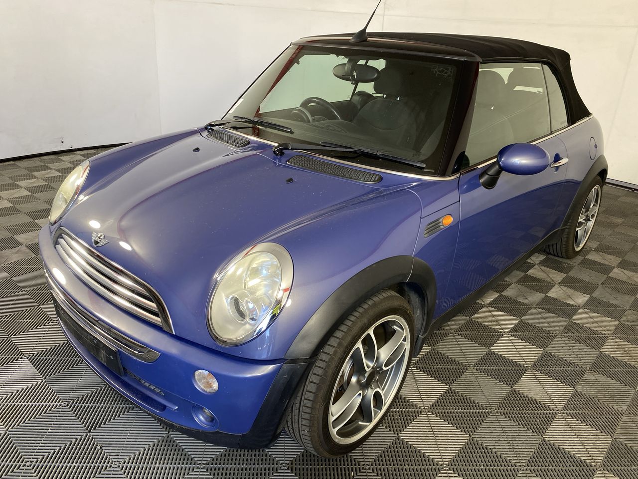 2005 Mini COOPER CABRIO Manual Convertible Auction (0001-50500788) | Grays Australia