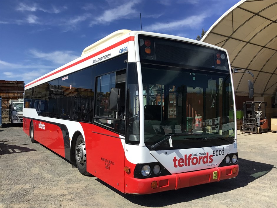 2005 Iveco Delta Custom Coaches 4 x 2 Bus Auction (0001-5051313 ...