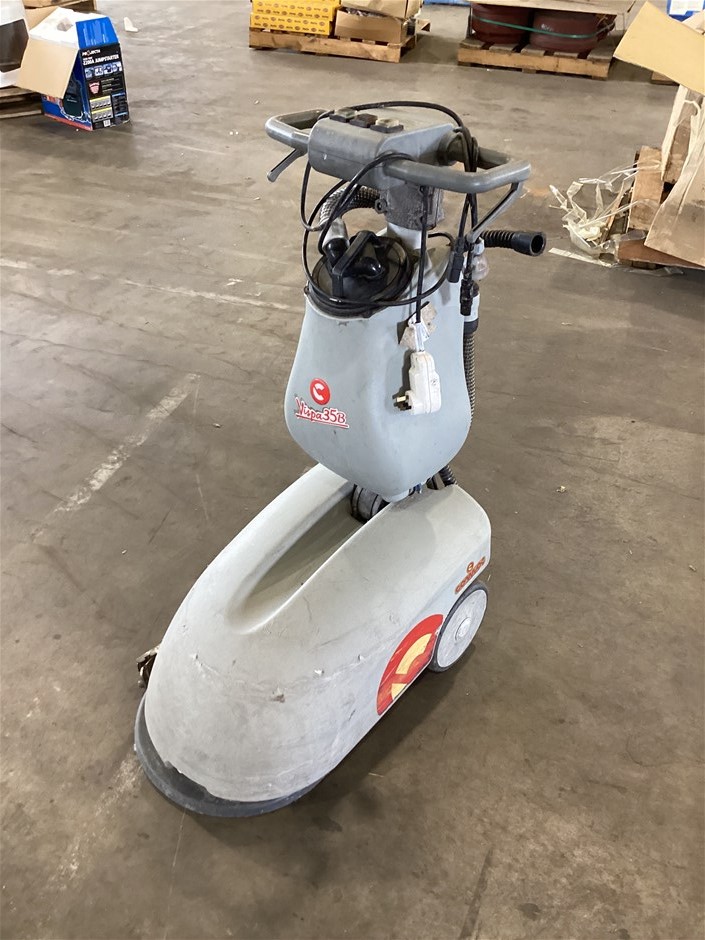 Comic Vispa 35B Battery Powered Scrubber Auction (0001-8016578) | Grays ...