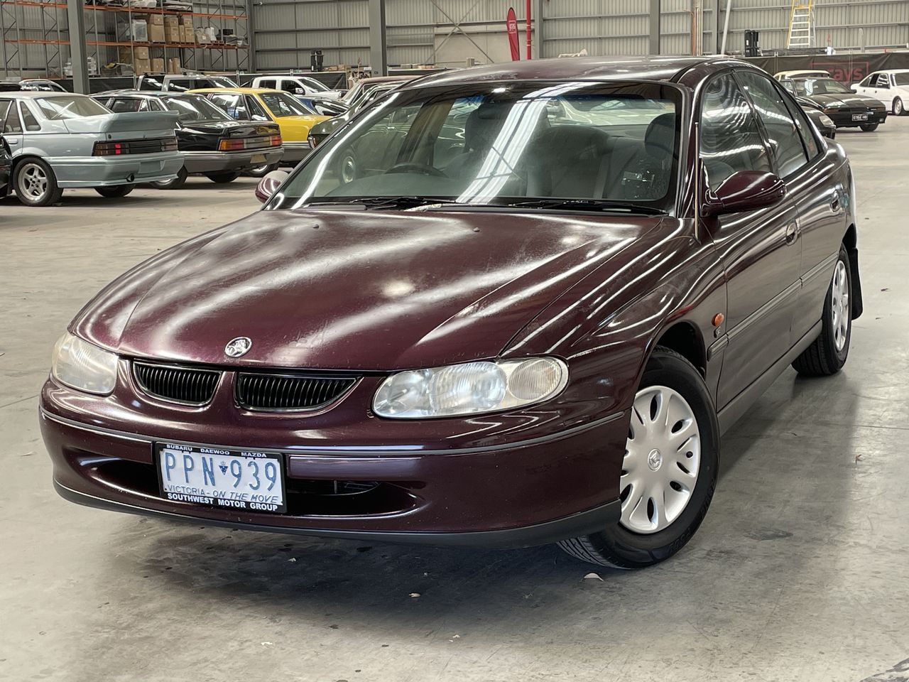 1999 Holden Commodore Acclaim VT Automatic Sedan Auction (0001-20070594 ...