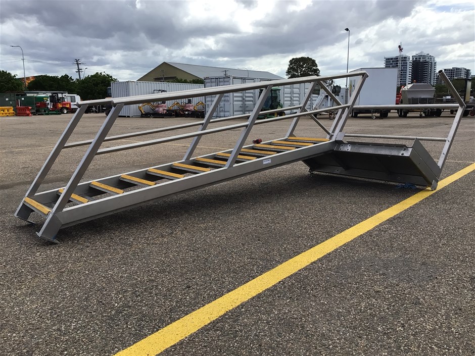 1x set S/S 12 step and handrail attachment Auction (0032-7042916 ...