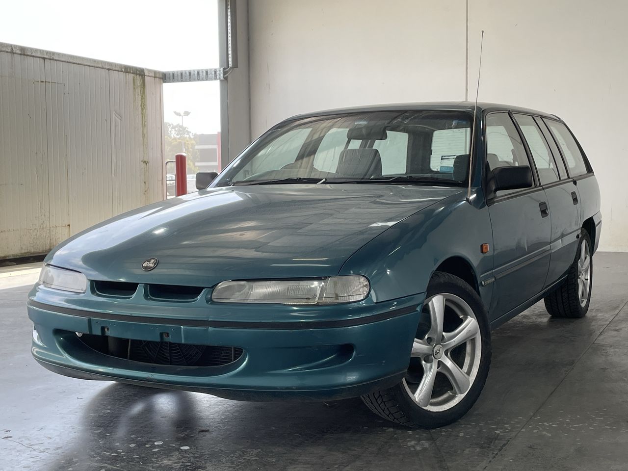 1994 Holden Commodore Executive VR Automatic Wagon Auction (0001 ...