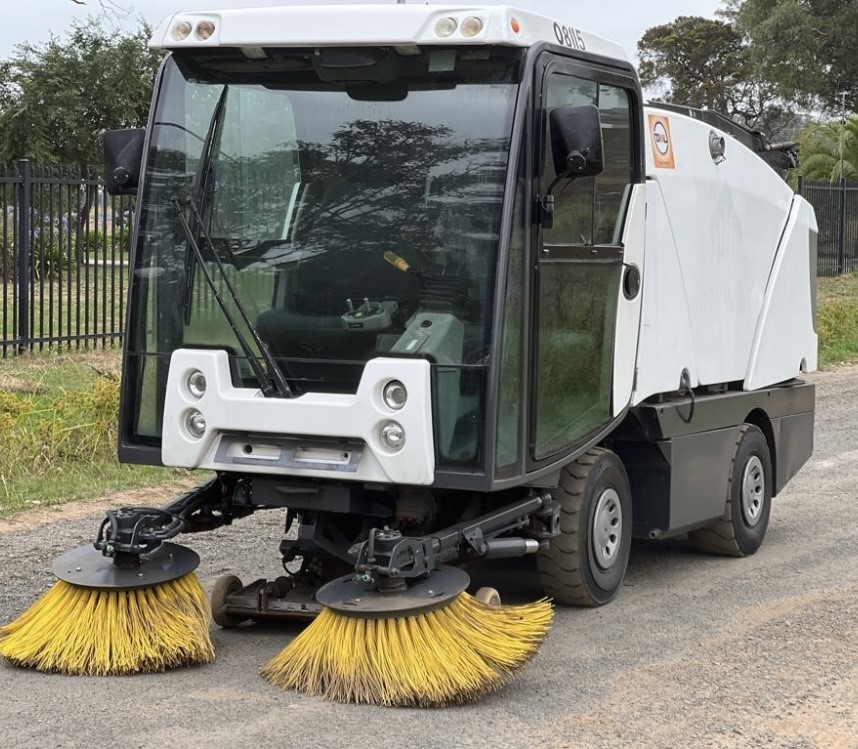 2008 McDonald Johnston CN200 Ground Sweeper Vacuum Truck Auction (0165 ...