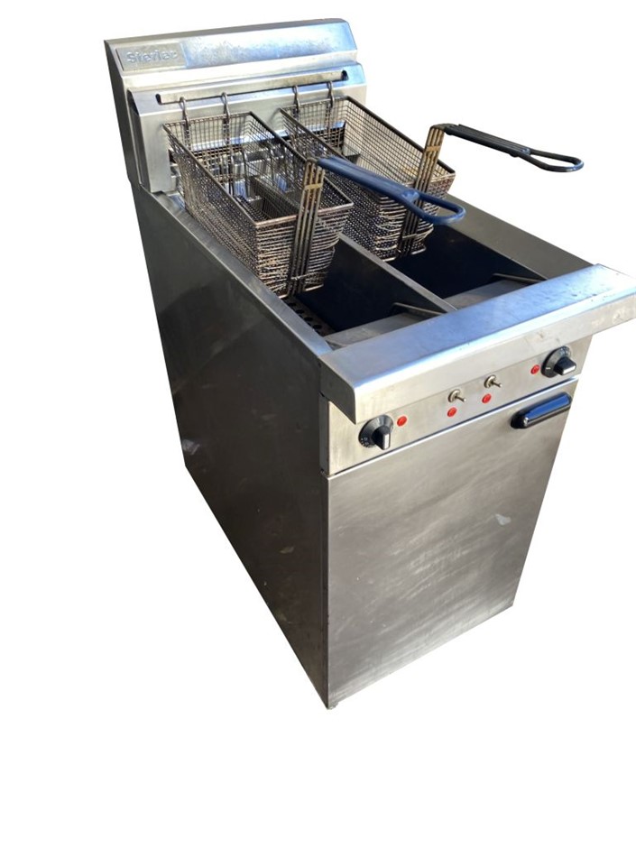 WALDORF STERLIC SPLIT PAN ELECTRIC FRYER Auction (0005-5051455) | Grays ...
