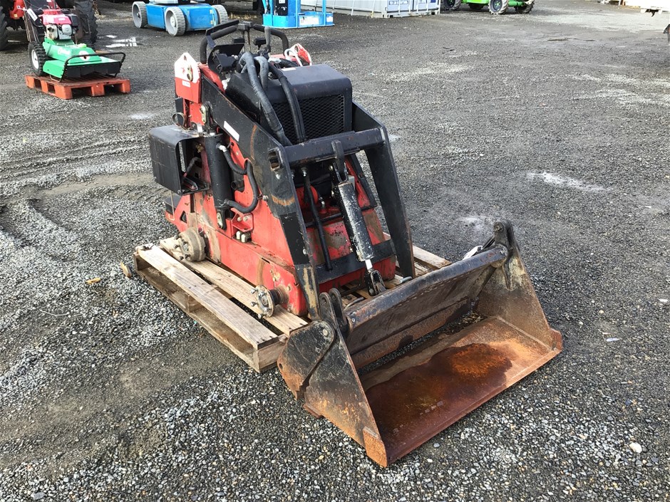 Toro 22337CP Mini Loader ( Suitable for Parts ) Auction (0011-5051663 ...