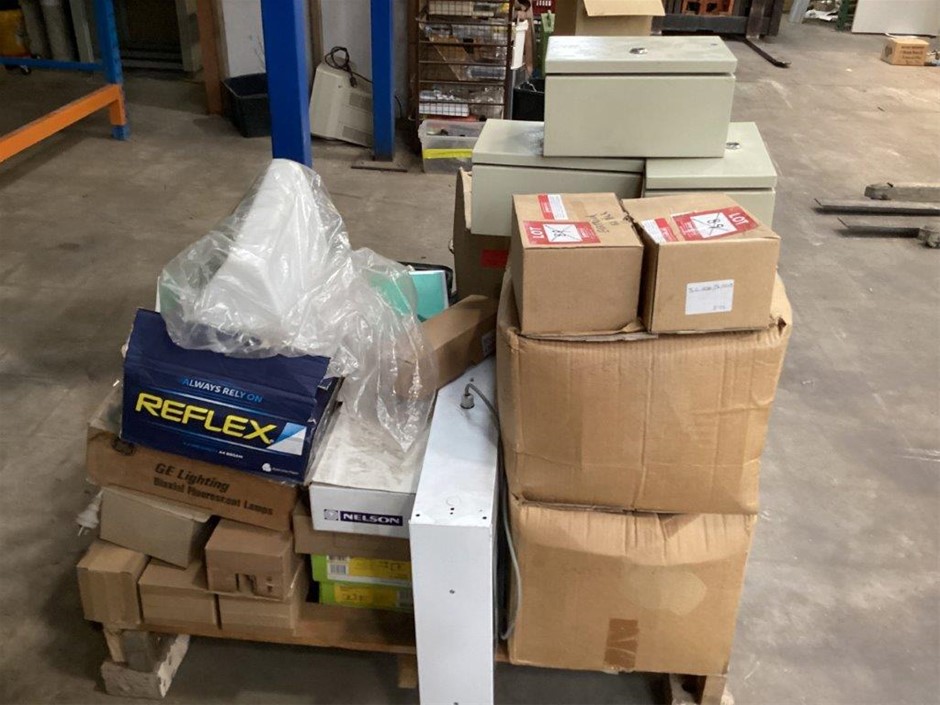 A Quantity of Assorted Electrical Parts Auction (0238-3024371) | Grays ...