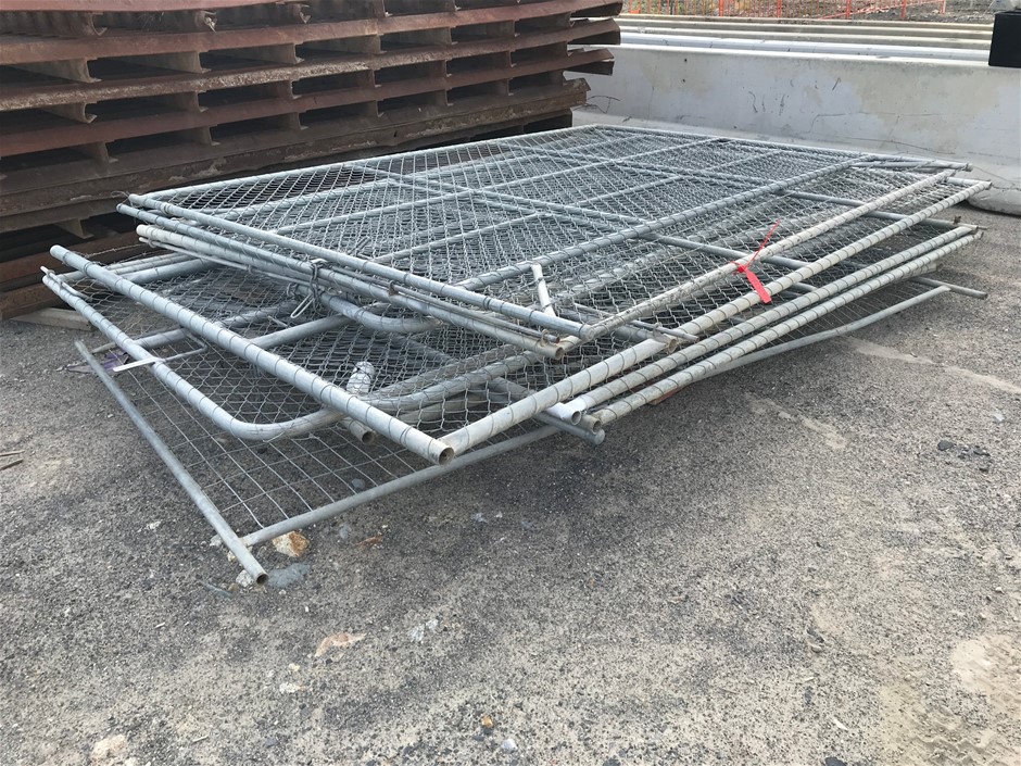 A Quantity of Assorted Steel Mesh Gates Auction (0103-3024355) | Grays ...