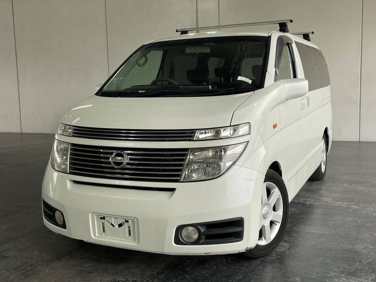 2002 Nissan ELGRAND Import Automatic Van Auction (0001-21014536 ...