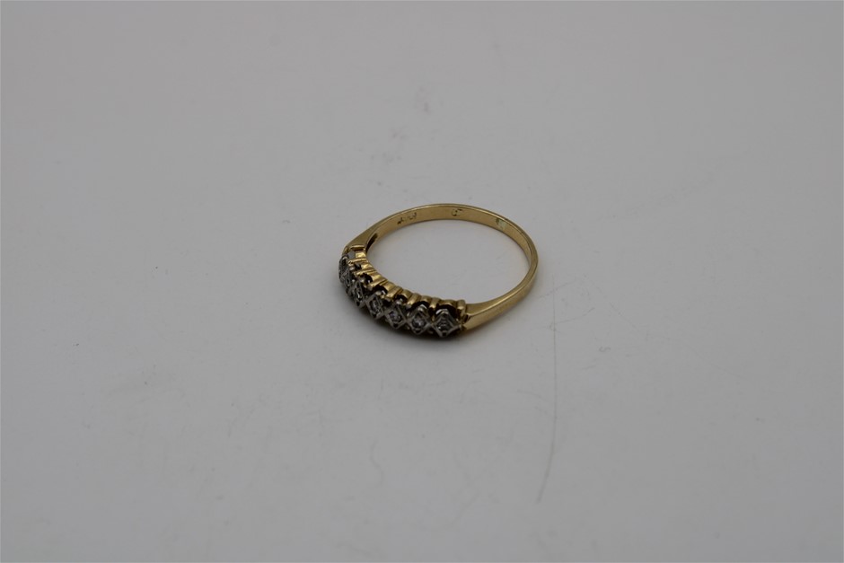 Acid Tested 18Ct Yellow Gold, 7 Diamond Band Ring Auction (0001-9037902 ...