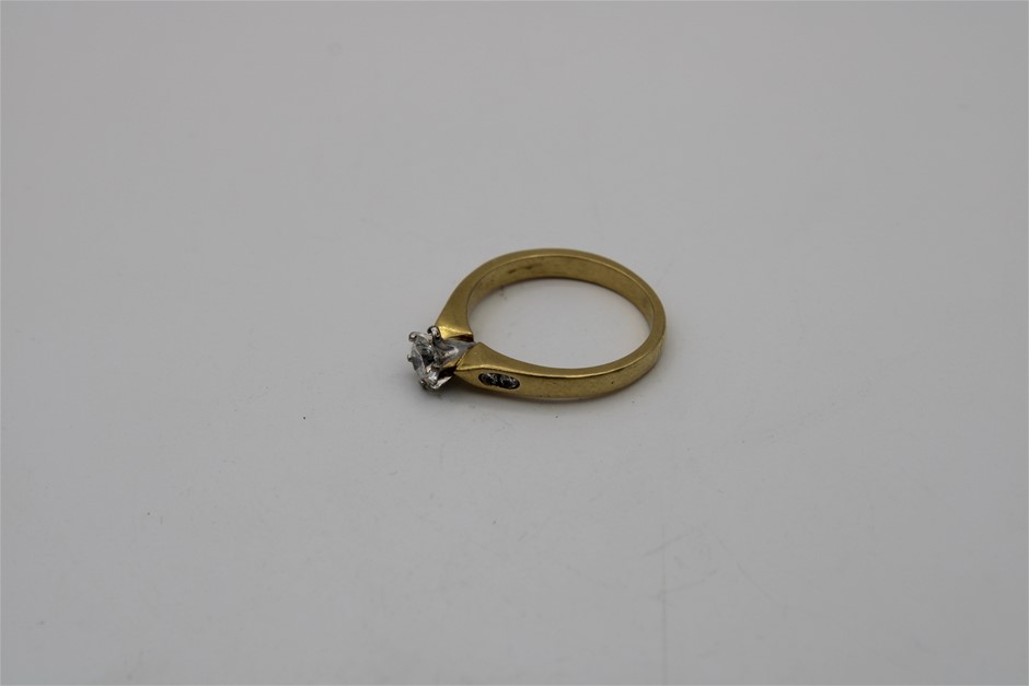 A Stamped 18Ct Yellow Gold, Diamond Ring Auction (0005-9037902) | Grays ...